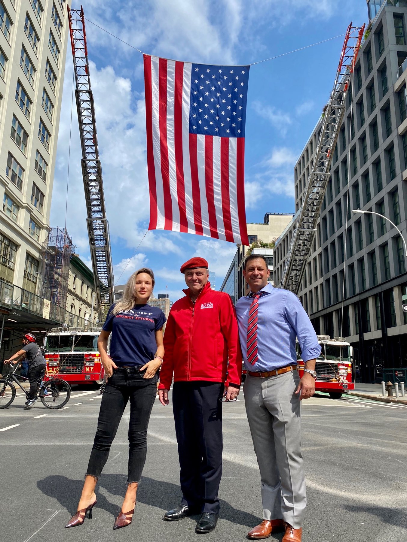 Jacqueline Toboroff 🇺🇸 on Twitter: "⁦@CurtisSliwa⁩, ⁦@Kenniff4DA⁩ and I celebrated with @nypd ...