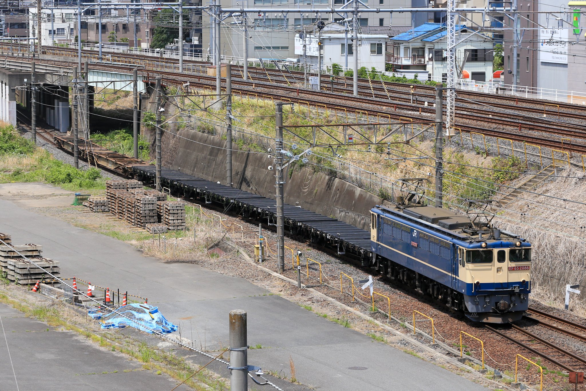 KL-UA452PAN改 on Twitter: "EF65 2086：配8592レ EF65 2065：9764レ 今日はチキ2本を確保。お会いした皆様暑い中お疲れ様でした！ https ...