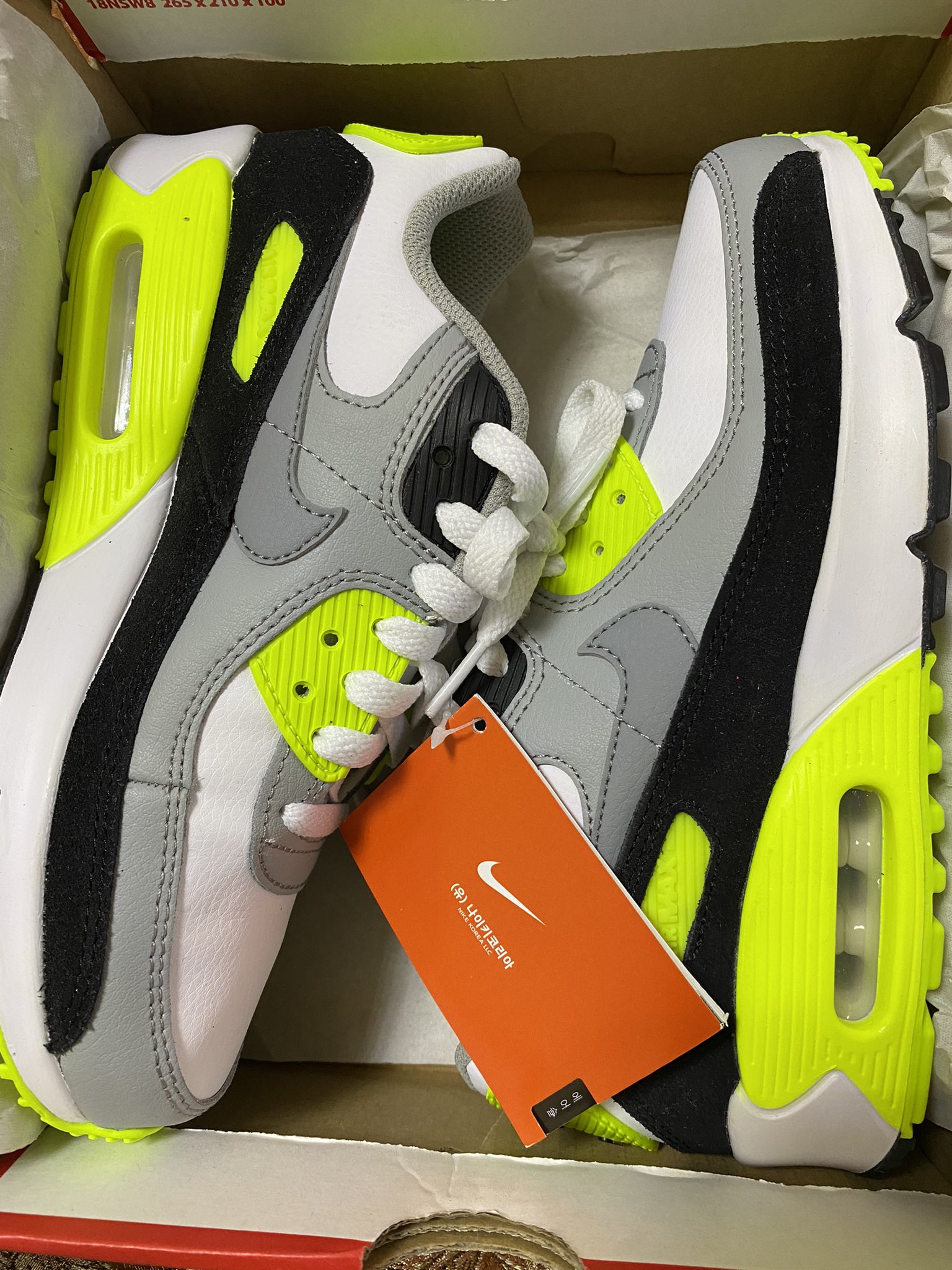 Хэнээ нь байнаа On Twitter Nike 😍 Gcj6tpihbb Twitter