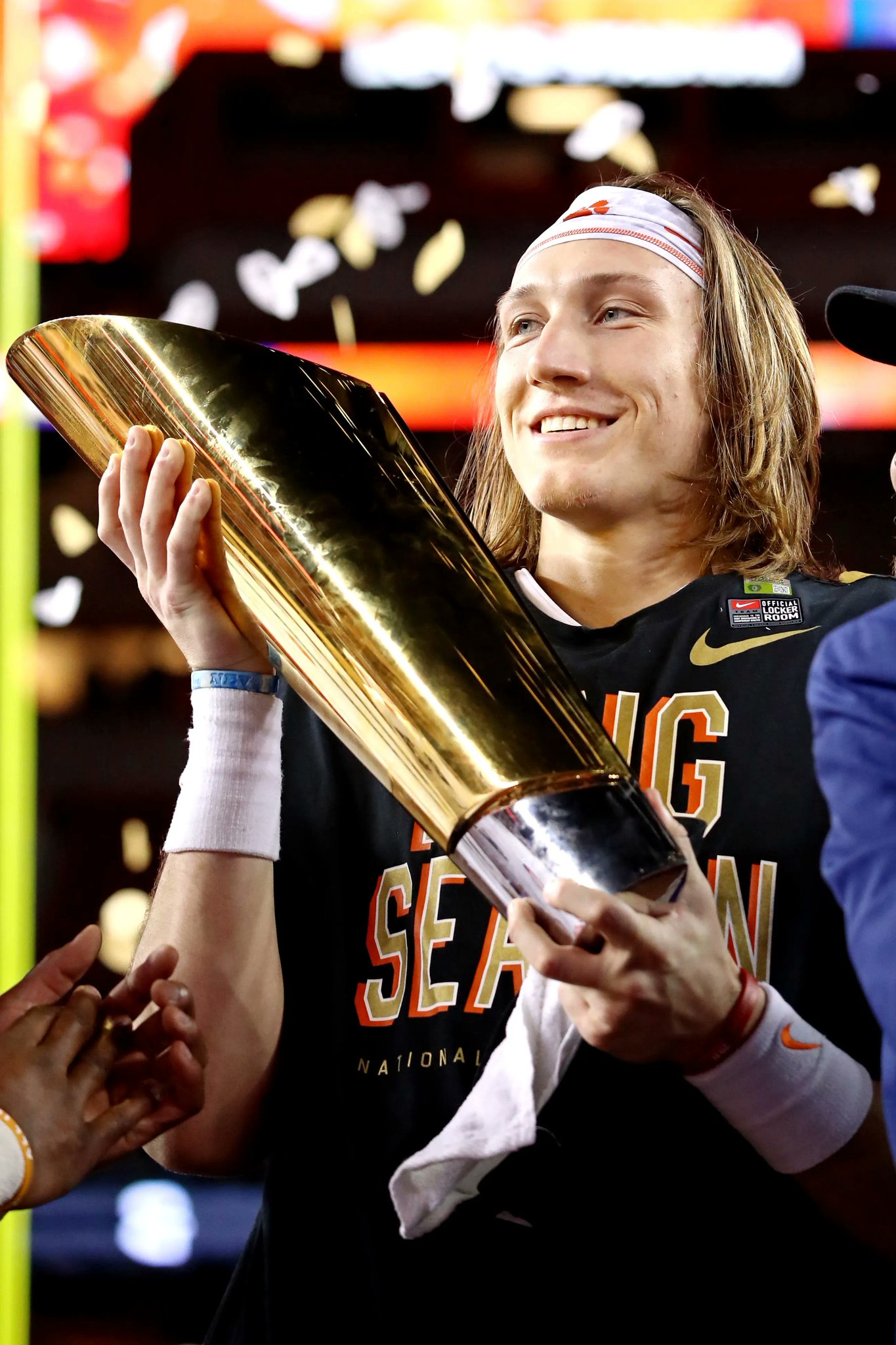 Matteo Franceschetti on Twitter: "This week, Trevor Lawrence signed an endorsement deal with ...