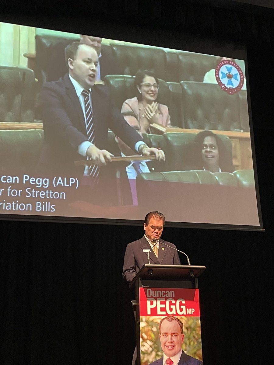 Graham Perrett's tweet - "At a community farewell for the magnificent ...