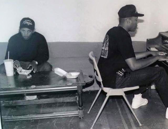 Eazy E Foto Rare HIPHOP📸IN📸PICTURES™® On X: "Eazy E & Dr Dre
