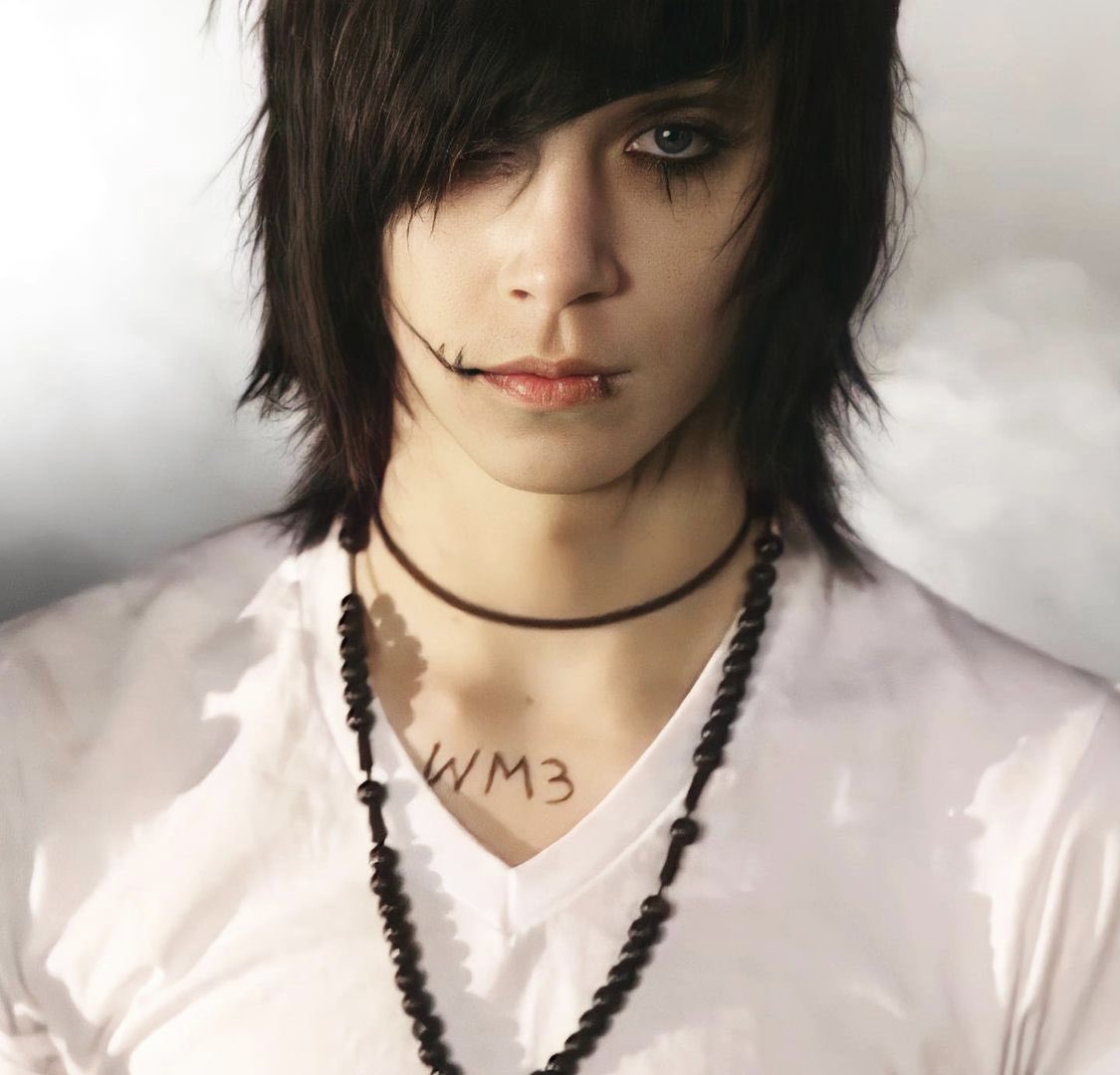 Knives And Pens Andy Sixx