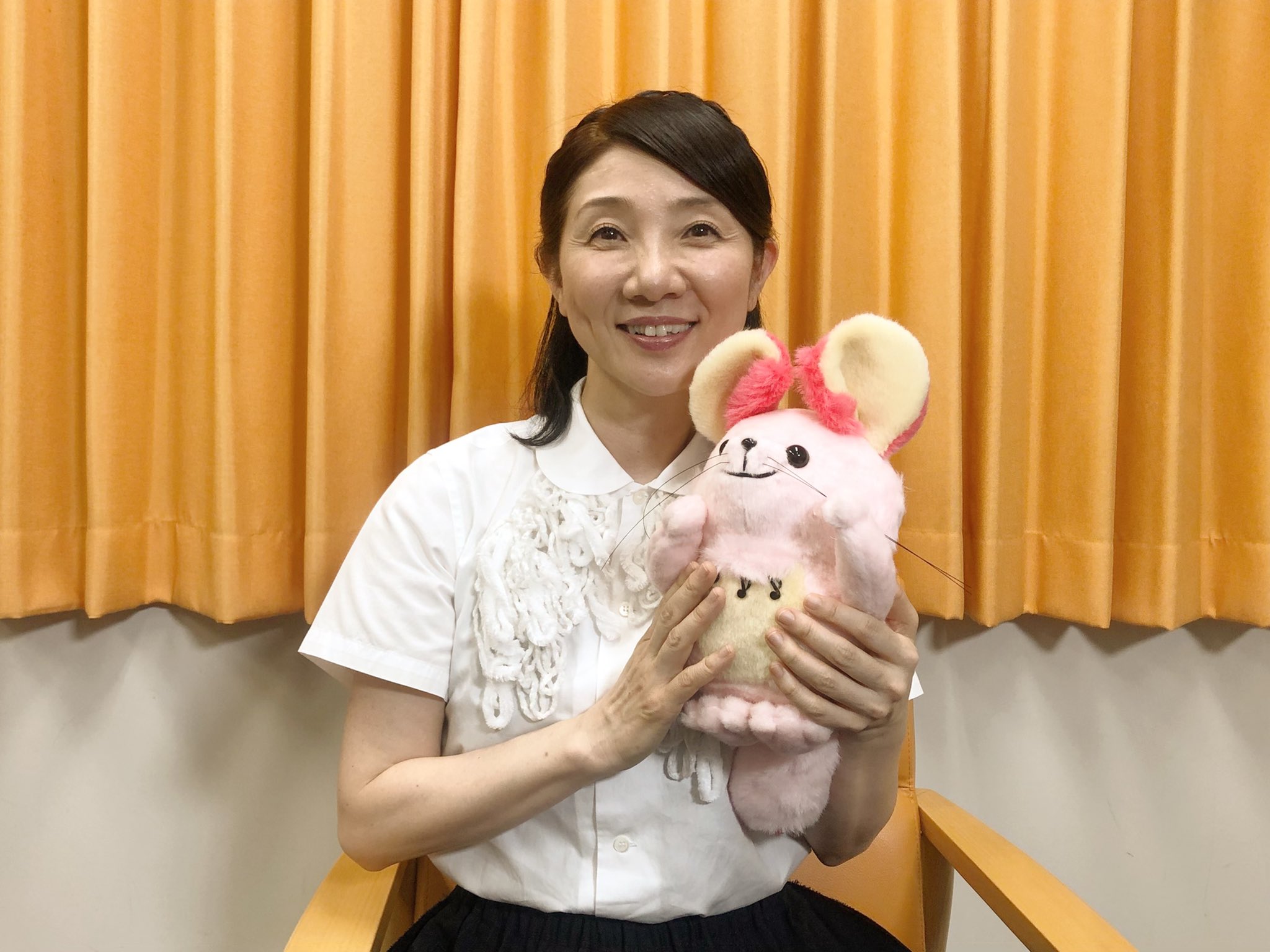 うたびと【公式】 on Twitter: "こんにチヨ‼️ 今日は #松居直美 さんにインタビューチヨ🎤 #綾小路翔 さんが作詞作曲した #山本譲二 さんとのデュエット曲「事実は小説よりも奇 ...