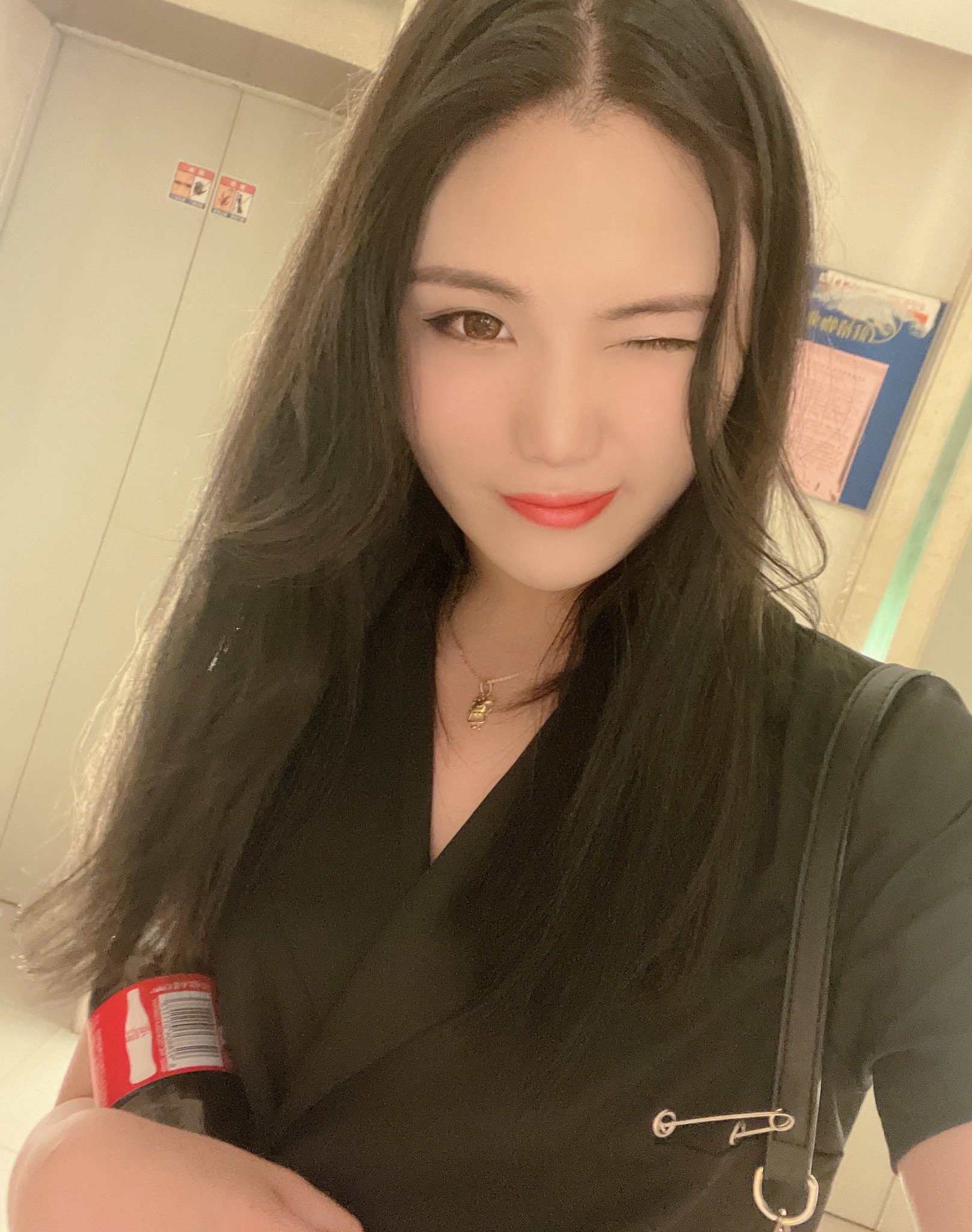 杭州Ts北北 on Twitter: "睡了一下午，晚上还睡不😂 #伪娘 #人妖 #cdts #杭州ts #变装 #女装大佬 #ladyboy https://t.co/R9BdV6x0r5 ...