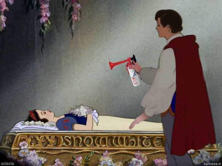 Snow White And Prince Kiss