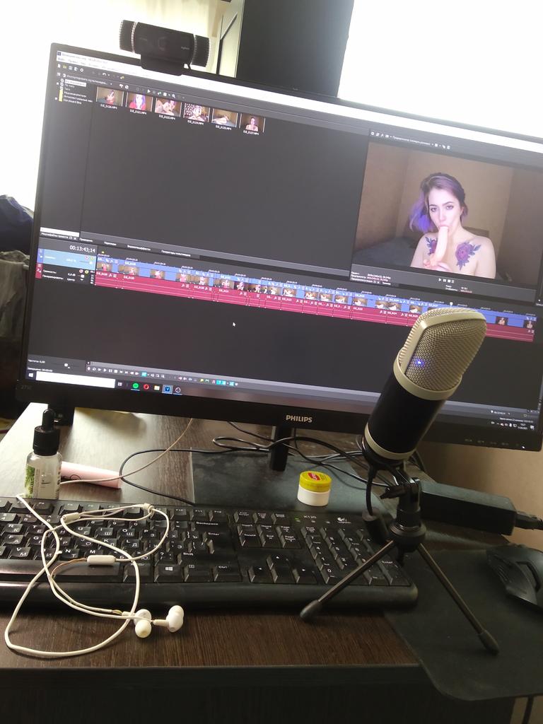 TW Pornstars - 1 pic. 🌙 Stacy Moon ⭐. Twitter. Not dead! Releasing new ...