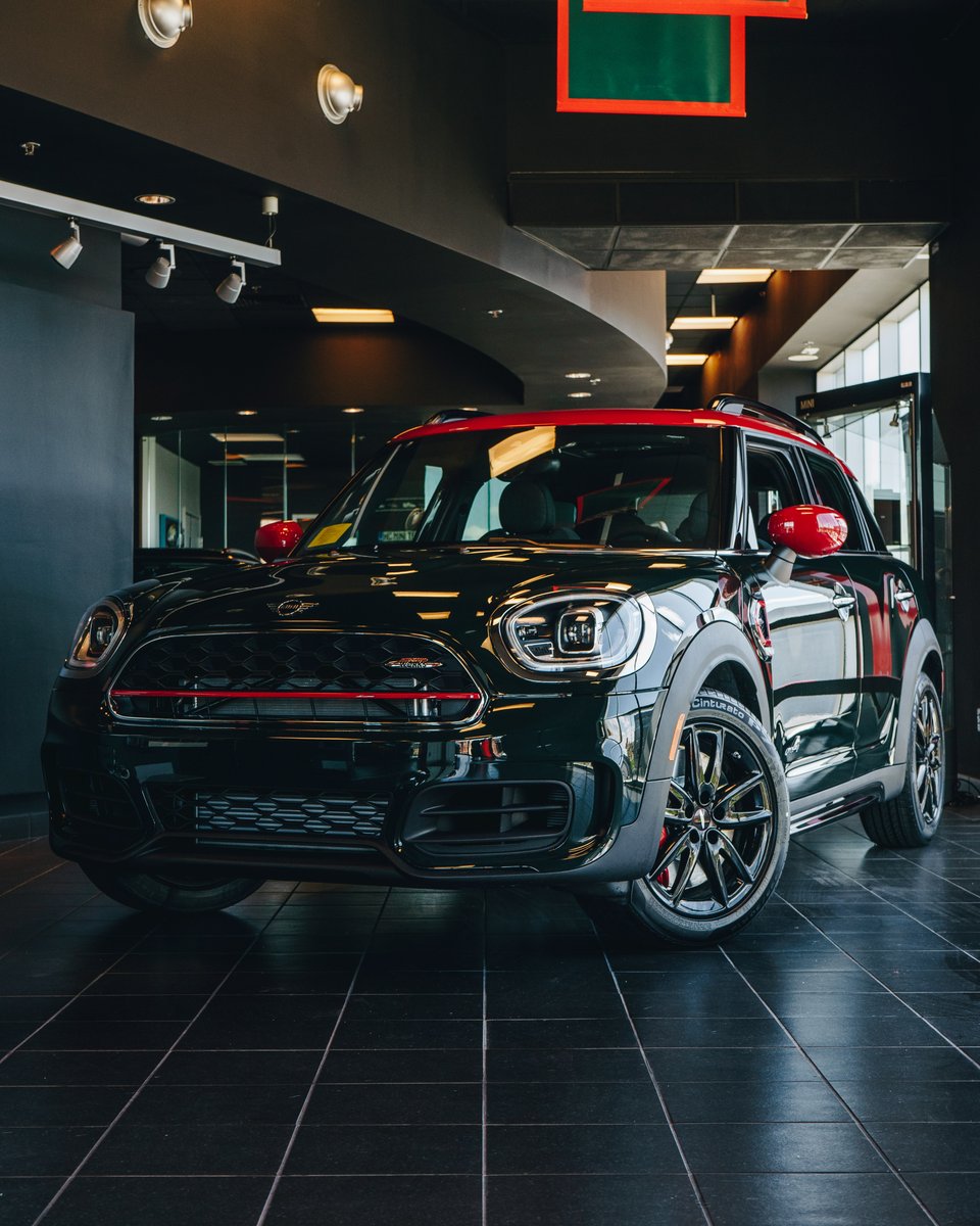 2022 Mini Cooper Countryman Green