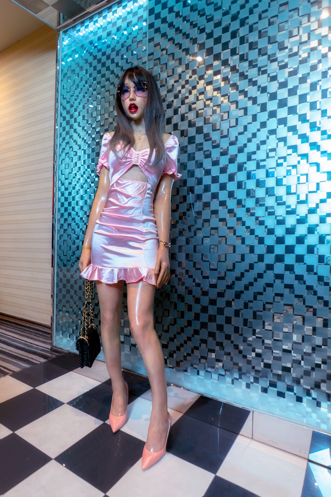 CherryChen🍒 on Twitter: "#本体 + #透明乳胶 10厘米 ,多练习就可以啦 😏 Latex Gloves & Tights 乳胶袜 手套 @RubberBunnyRB ...