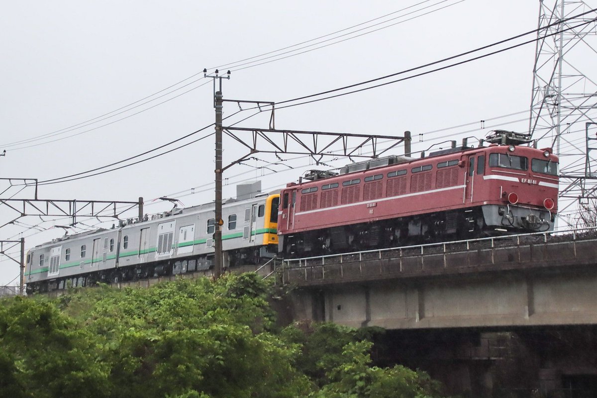てつまみレ on Twitter: "それの広角レンズバージョン 試9431M クモヤE493系+EF81-81 試運転 撮影地:常磐線 柏→北柏 通過時刻 12:07頃 雨☔ EF81-81 ...