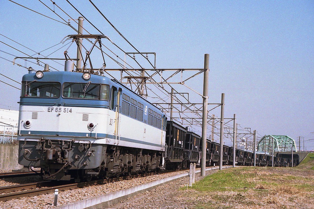 しんつるみゆき on Twitter: "F型更新機のEF65 514。浜川崎−熊谷タのチチブセメントは2本設定されていて、早朝の5783レは山貨経由、昼前の5767レは鶴見経由でした ...