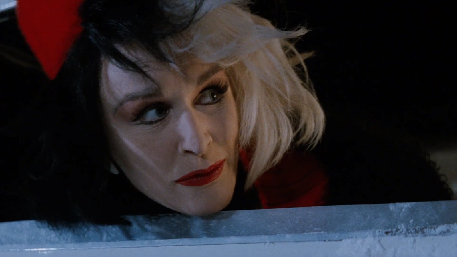Cruella Deville Glenn Close Wallpaper