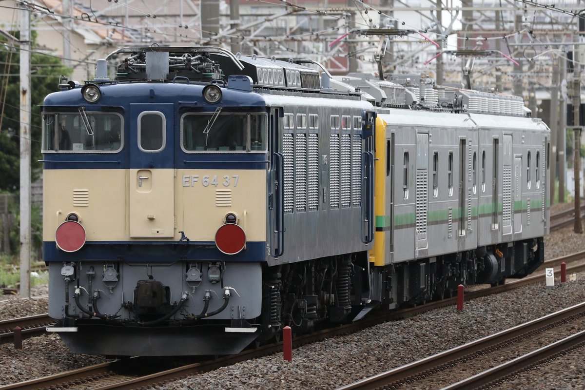 こまちゃん on Twitter: "5/17 回9451M 中央線死重試験送り込み E493系オク01編成＋EF64 37 配9844レ 青森配給 EF81 140＋215系コツNL-3編成 ...