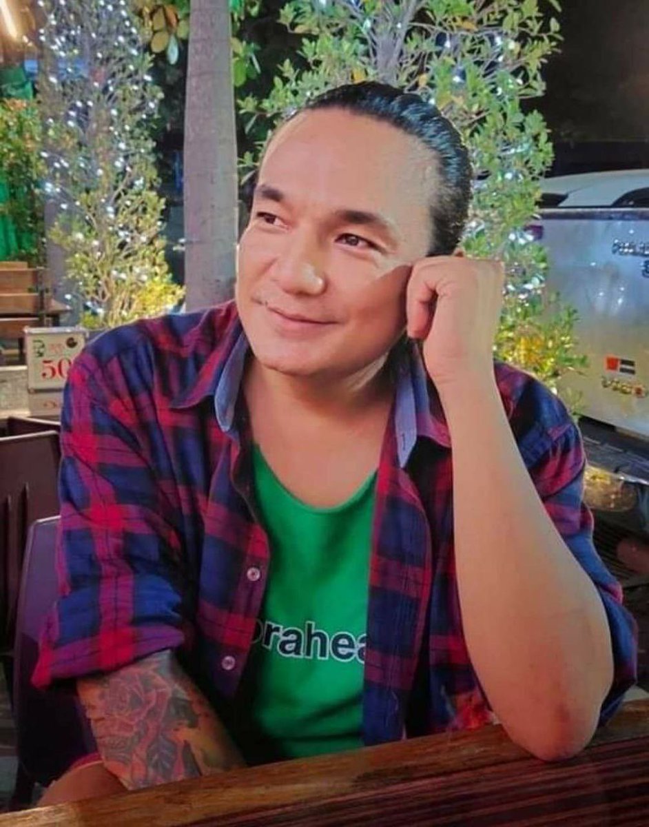 Wai Lin Oo (@so_sa_imon) | Twitter