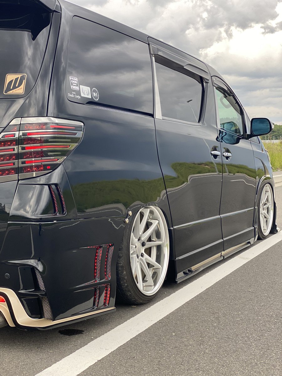 ヴェル (@ROWEN_VELLFIRE) | Twitter