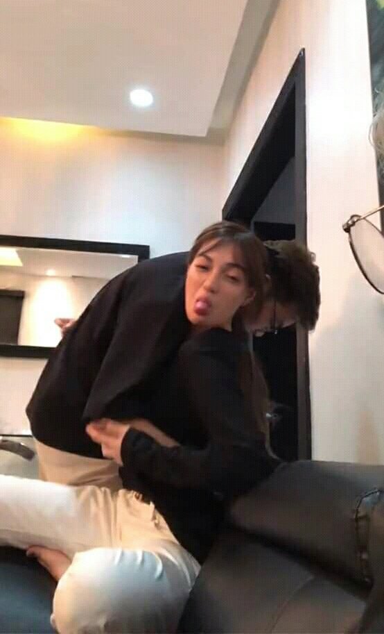 𝐌𝐈𝐖𝐎 𝐎𝐅𝐅𝐈𝐂𝐈𝐀𝐋 on Twitter: "Photos from Mitch Bigo Live ONELINK: https://t.co/ENbfiTq5CS Bigo ID ...