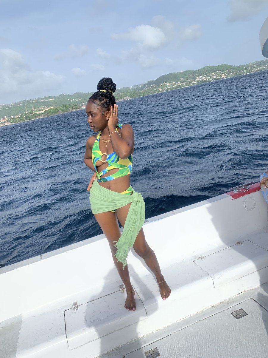 Aaliya🦋 (@AaliyaGrey) | Twitter