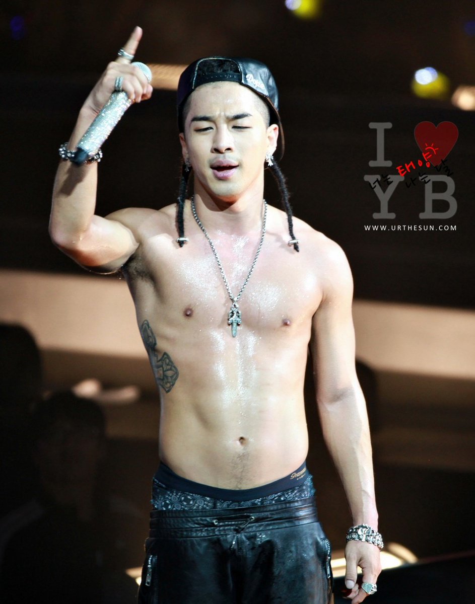 Taeyang Abs
