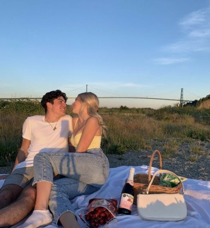 Chloé Hennequin (@chloe_hennequin) | Twitter