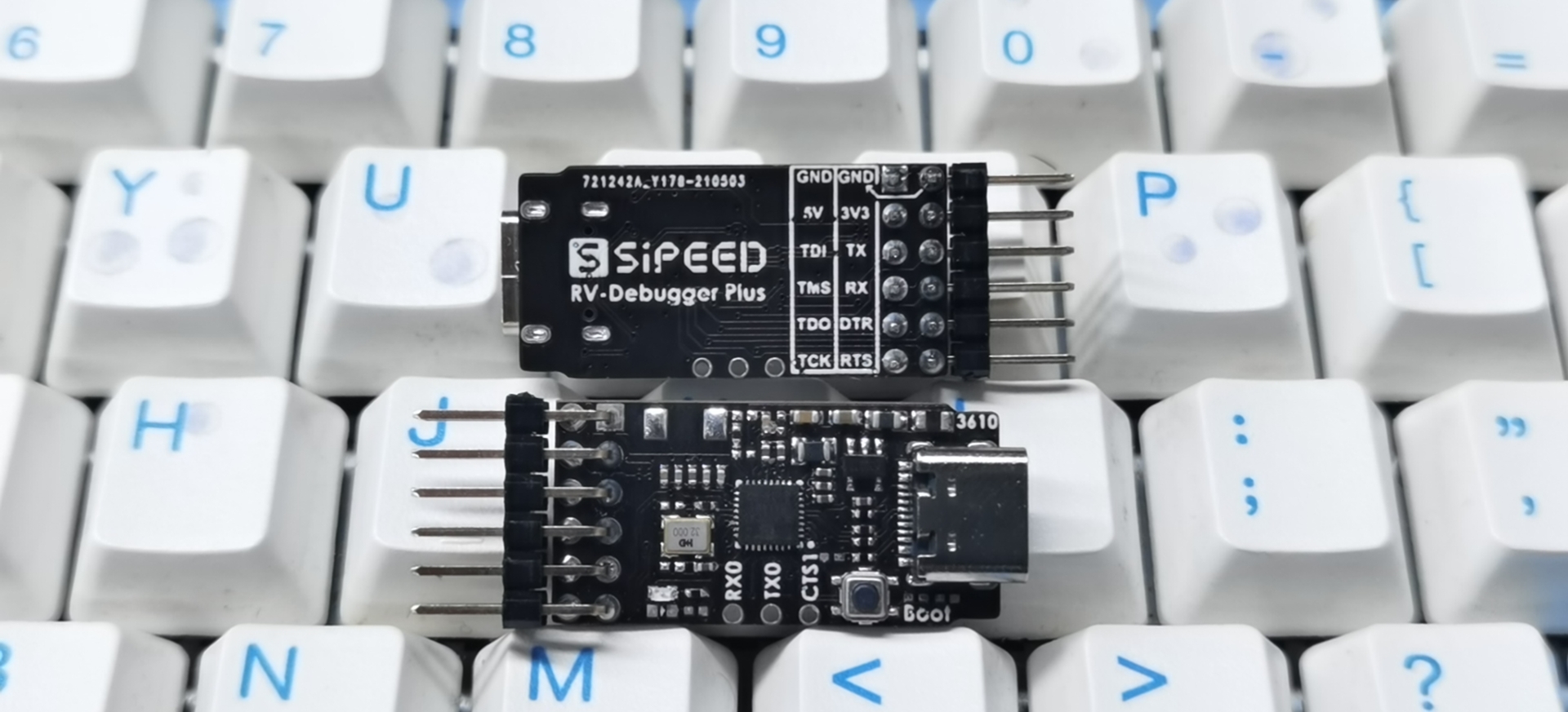 Sipeed on Twitter: "New JTAG+UART Debugger~ Based on BL702 (RV32, 144MHz, 132KB SRAM, 512KB ...