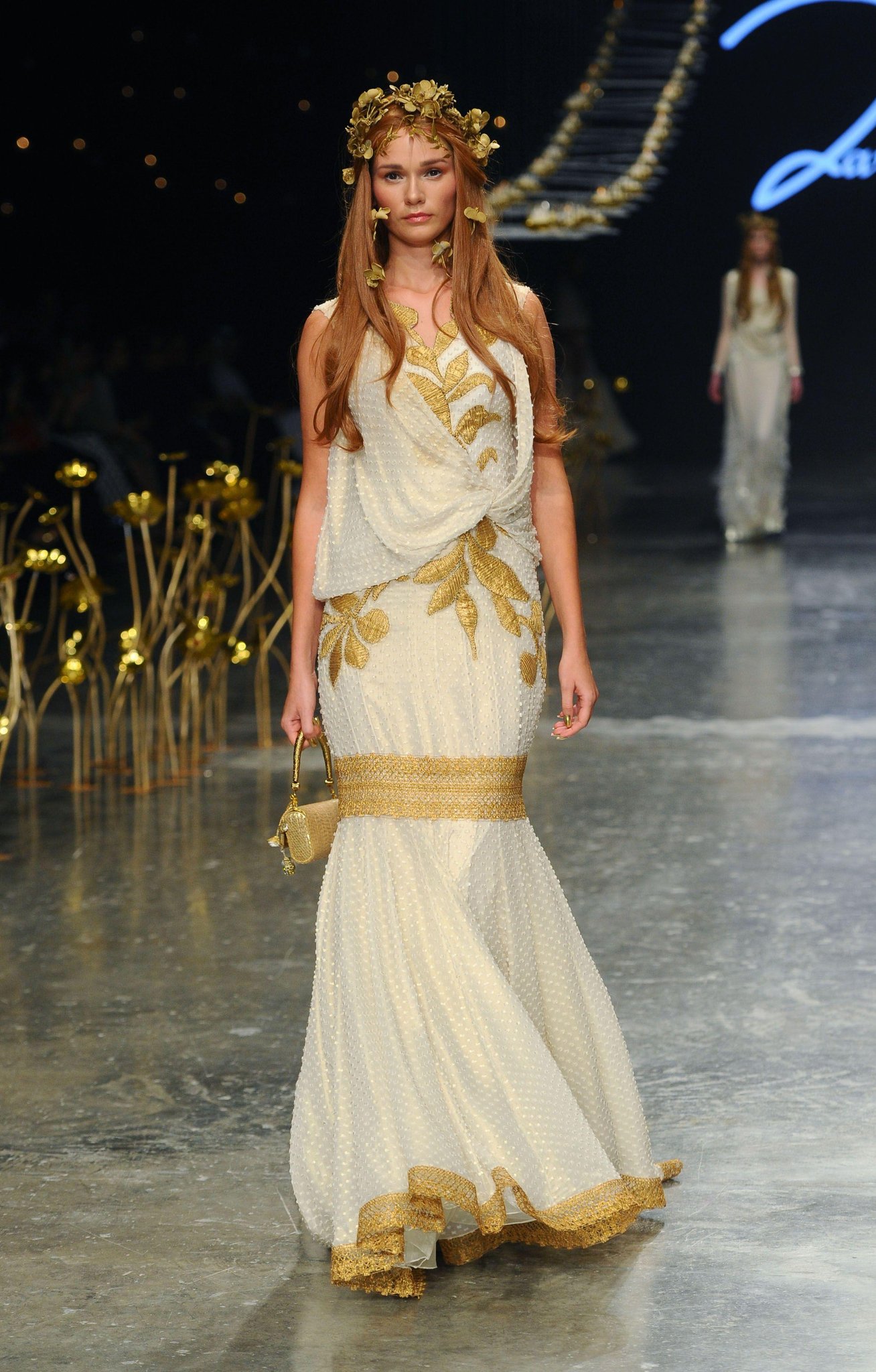 ☘️ Theseus Apologist on Twitter: "I love to see modern fashion borrow ...