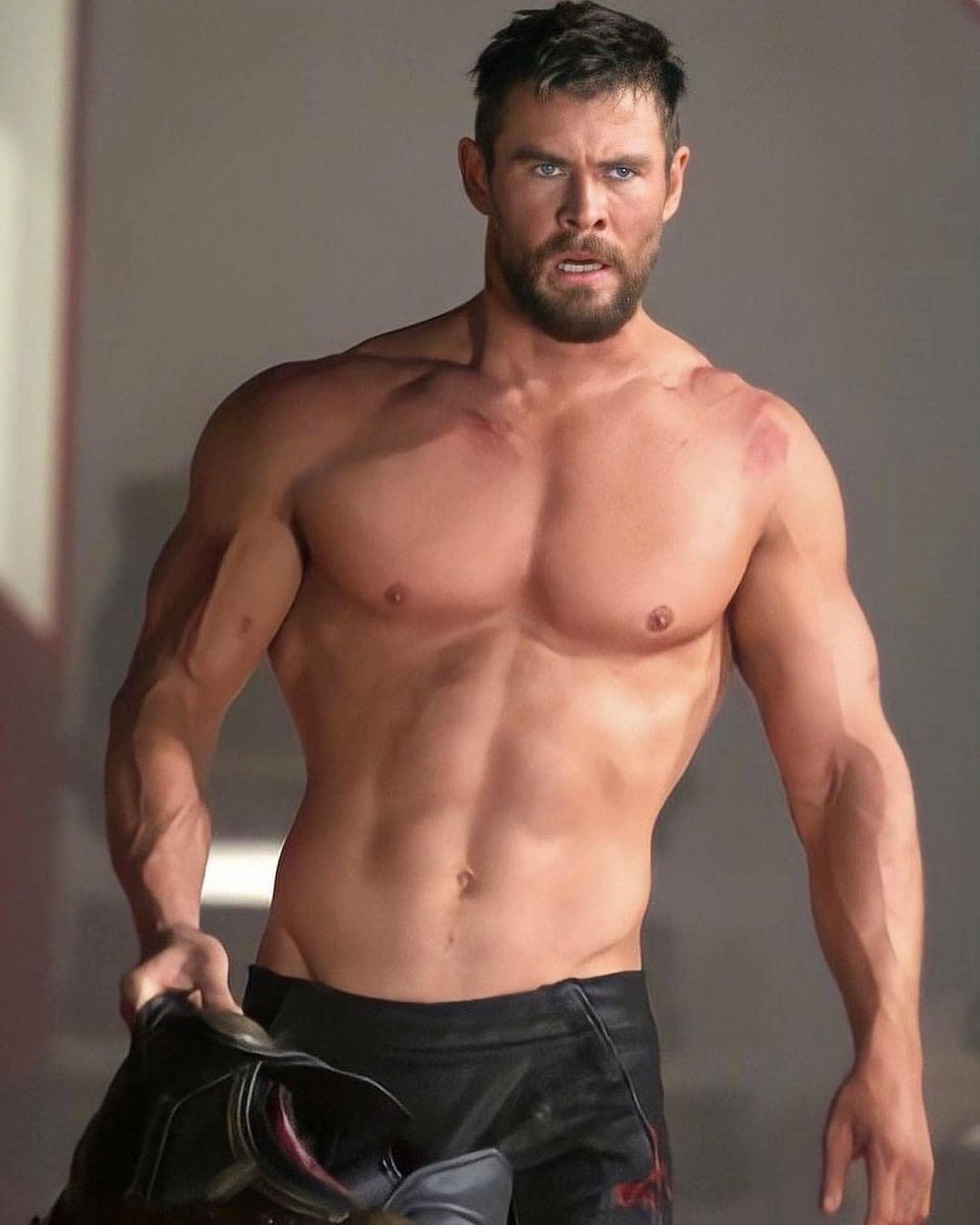 Chris Hemsworth Twitter