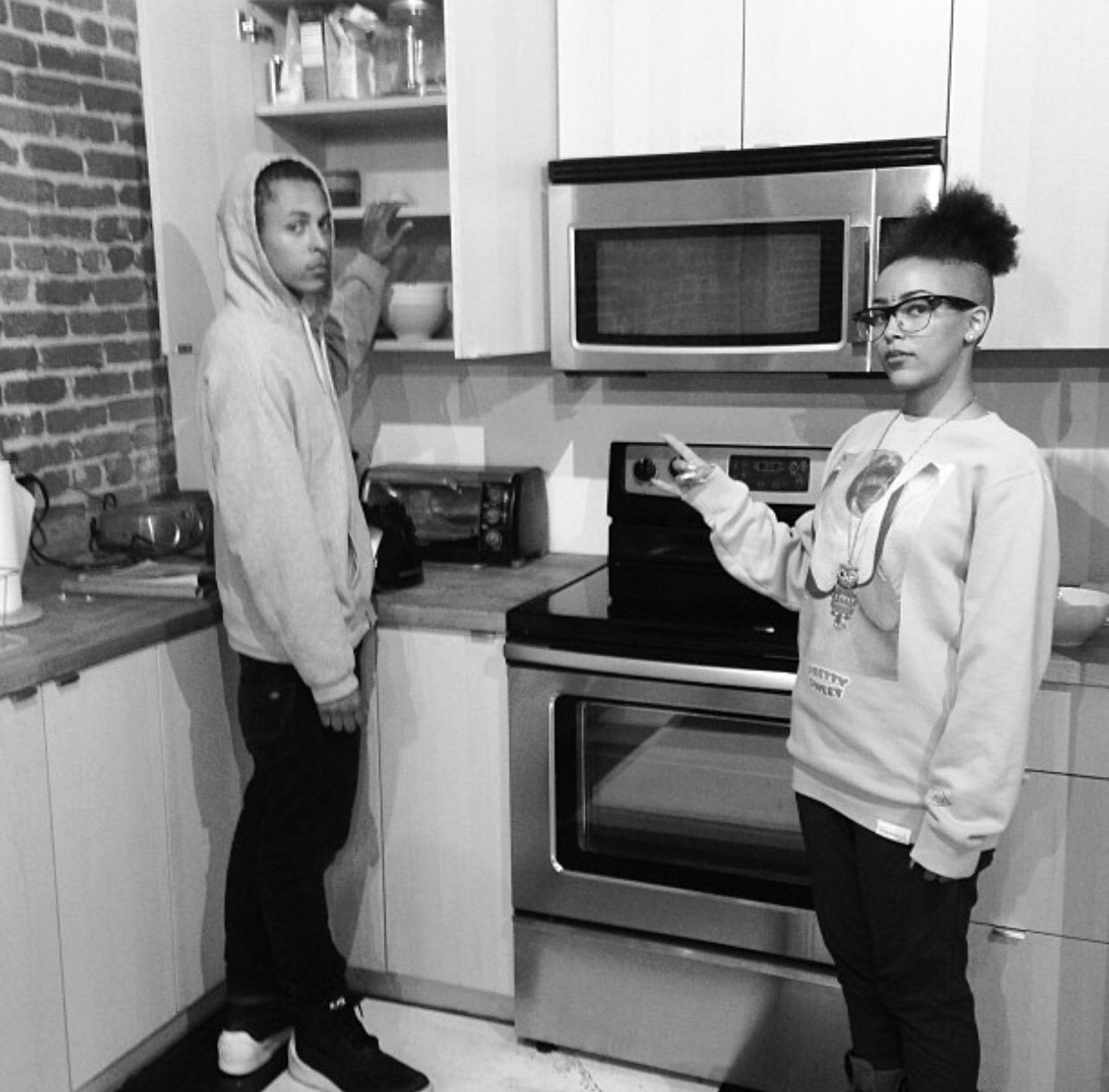 Doja Cat’s mother files for restraining order against brother, alleges ...