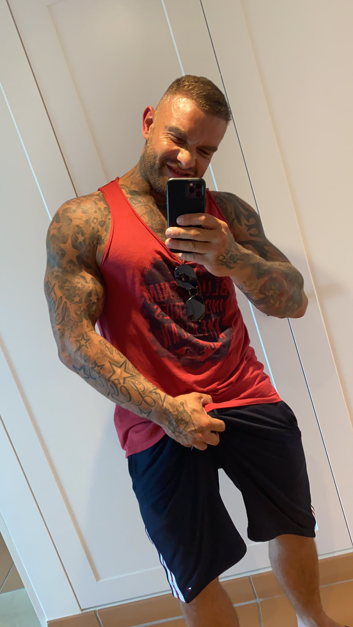 TW Pornstars - 3 pic. Official Andy Lee (Team Andy). Twitter. Tan lines ...