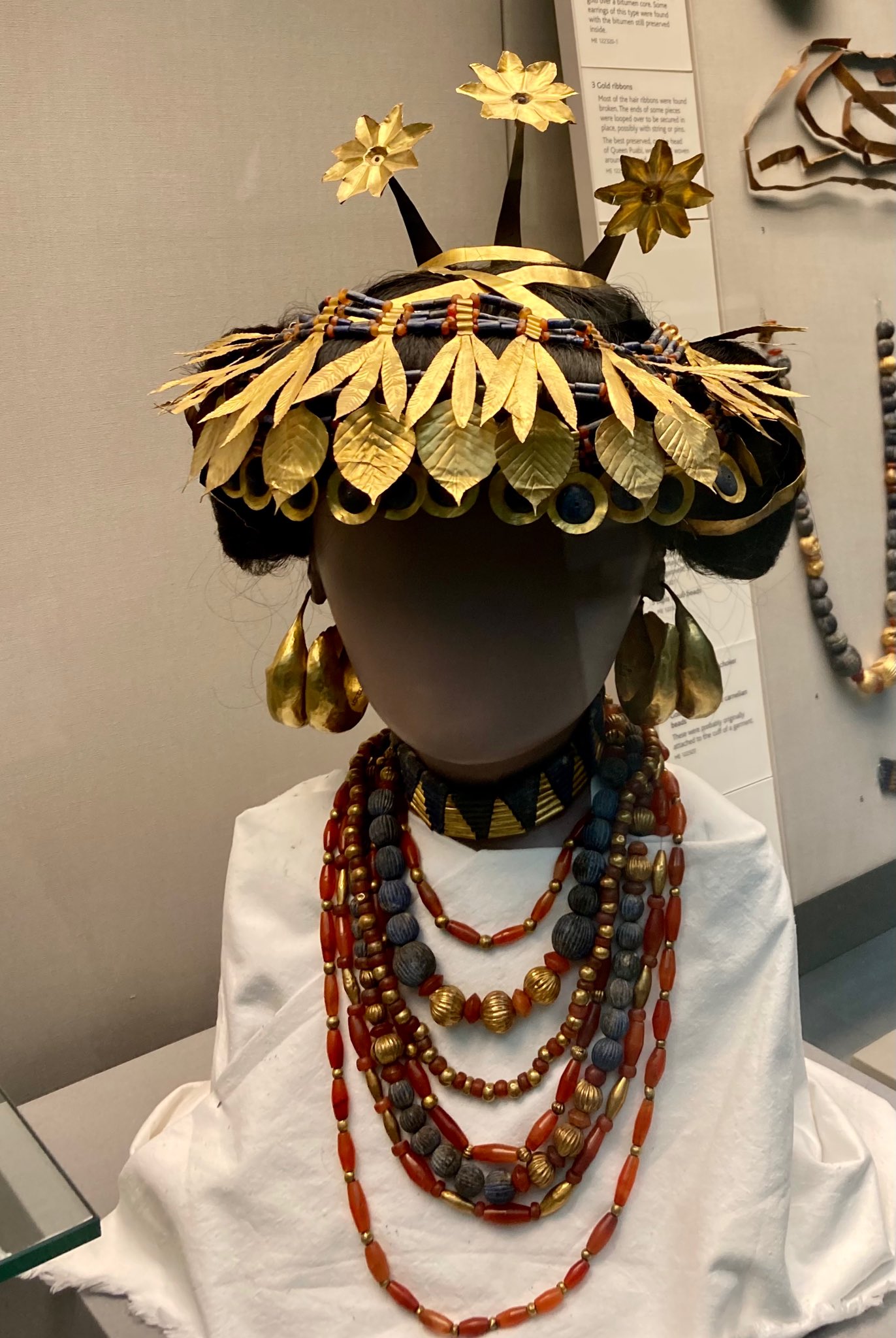 Sumerian Gold Jewelry