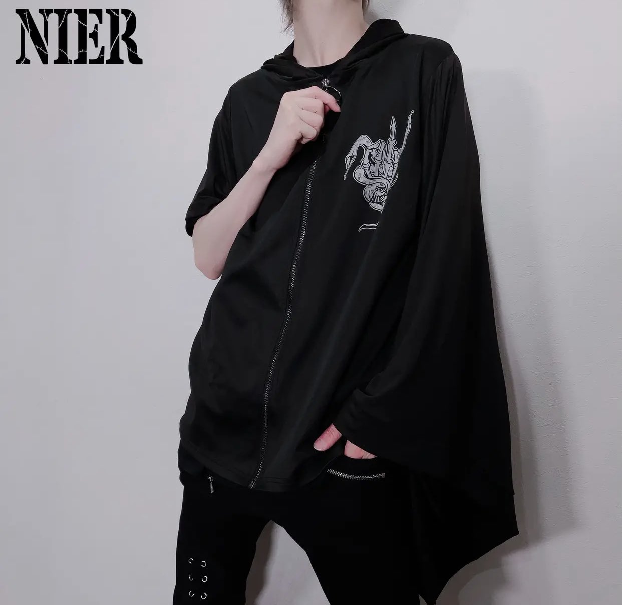 NieR Clothing@プレゼント企画中 on Twitter: "🎁本日〆切プレゼント企画🎁 STRETCH ASYMMETRY ZIP OUTER 【DEVIL】 🎁4名様にプレゼント ...