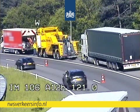 Rijkswaterstaat Verkeersinformatie on Twitter: "💪 | De berger en de bandenservice zijn druk ...