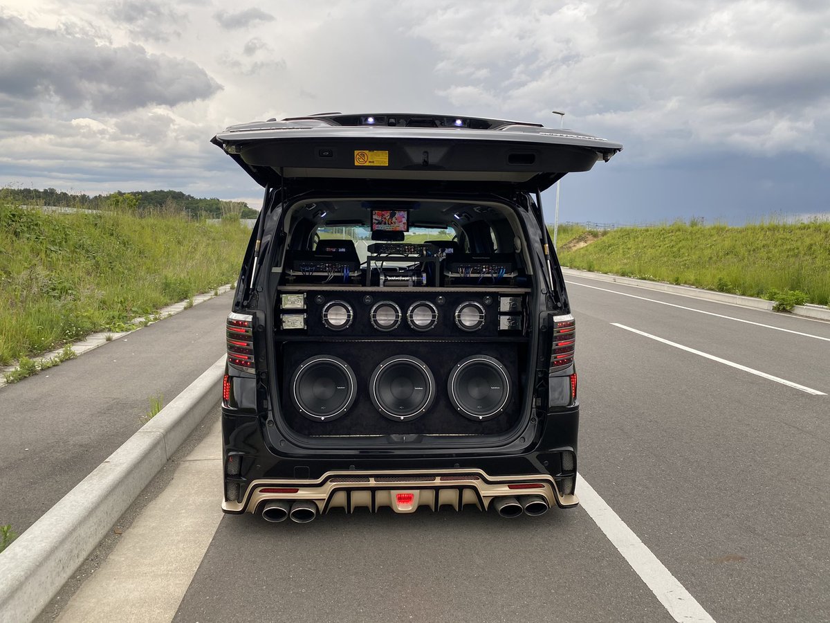 ヴェル (@ROWEN_VELLFIRE) | Twitter