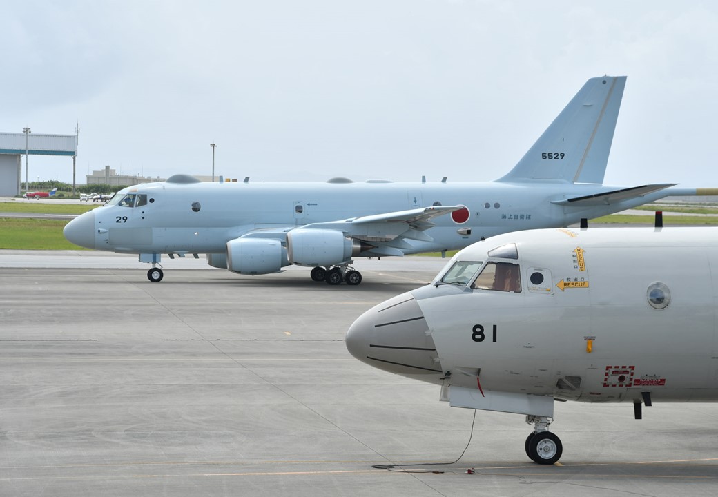 『美ら海の防人』海上自衛隊第5航空群【公式】 on Twitter: "那覇航空基地に飛来したP-1固定翼哨戒機のご紹介です。 P-1固定翼哨戒機は、機体、エンジン、任務システムを新規開発した ...