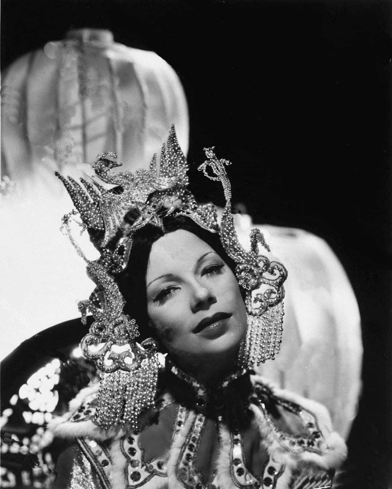 Lotus The Good Earth