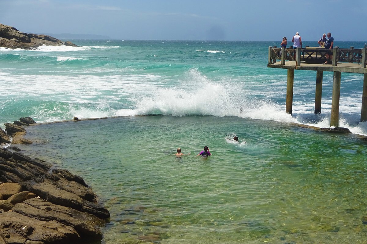 نكمل المتعه وفيه شاطئ قرية #فيكتوريا_باي #Victoria_Bay جميل وقريب 10 ...