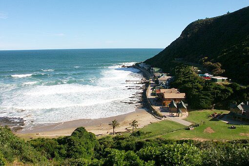 نكمل المتعه وفيه شاطئ قرية #فيكتوريا_باي #Victoria_Bay جميل وقريب 10 ...