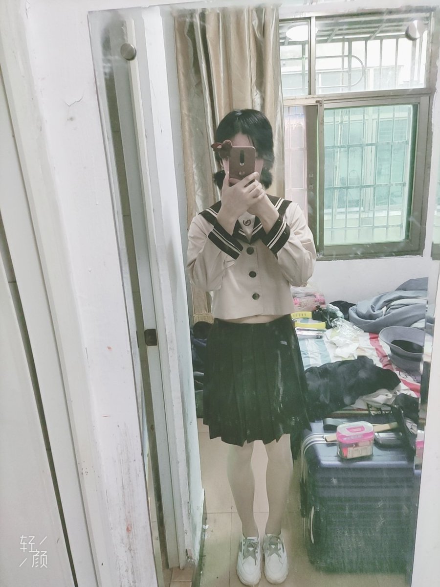 蓝缜 Lanzhencute Twitter