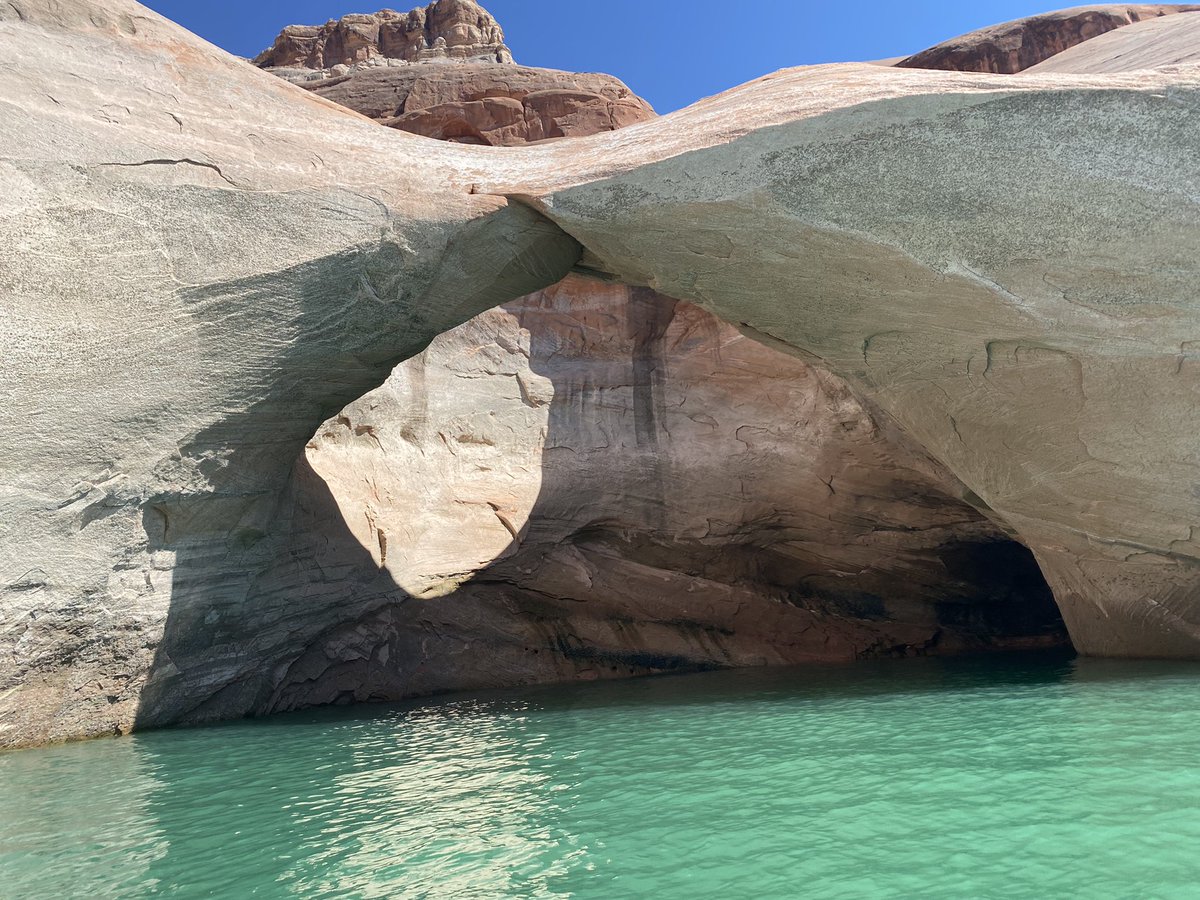 Lake Powell is GORGEOUS — but as water levels drop (almost 40 feet in ...