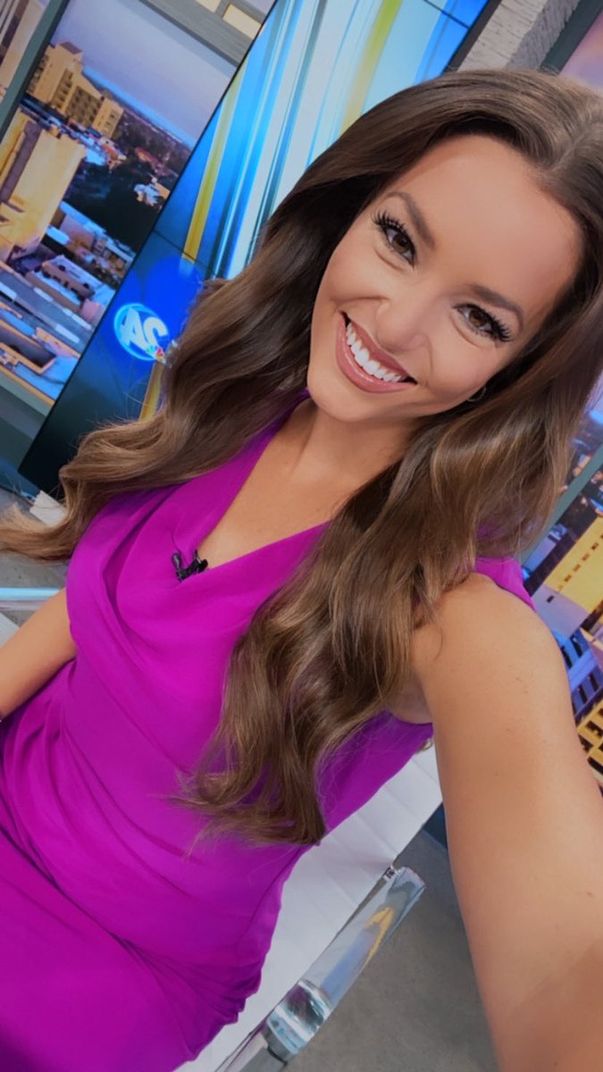 Caroline Collins's Instagram, Twitter & Facebook on IDCrawl