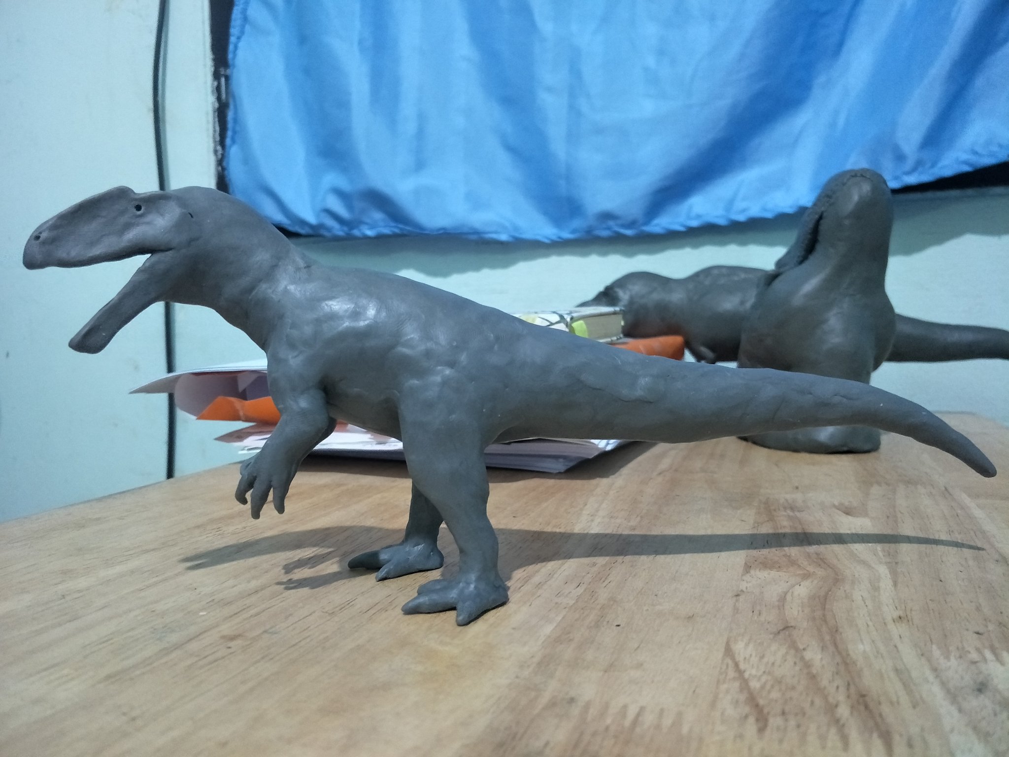 Tangmo Mopet on Twitter: "Neovenator What a pimp She even had to steal ...