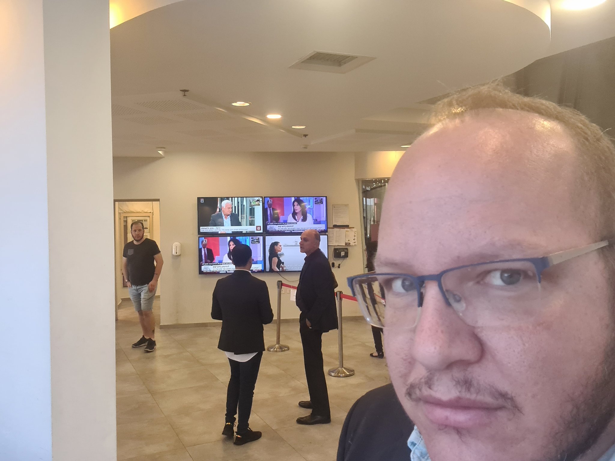 Chaim Levinson (היי רני איפה אתה חונה) on Twitter: "הופעת פרידה מפגוש את העיתונות.…