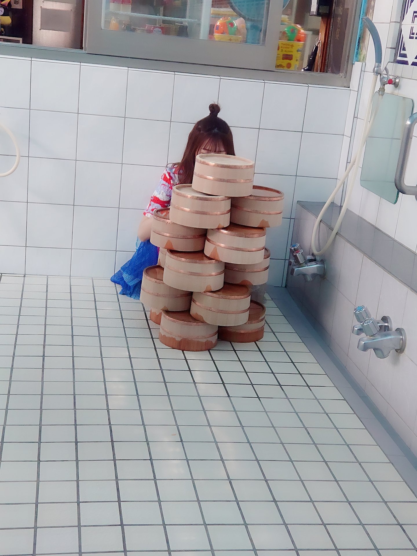 ブブカ編集部 on Twitter: "#日向坂46 特集のBUBKA7月号発売中☀️ 銭湯でかくれんぼする #東村芽依 さんのオフショットをお届け🐱 しかし、可愛さが収まりきってないです ...