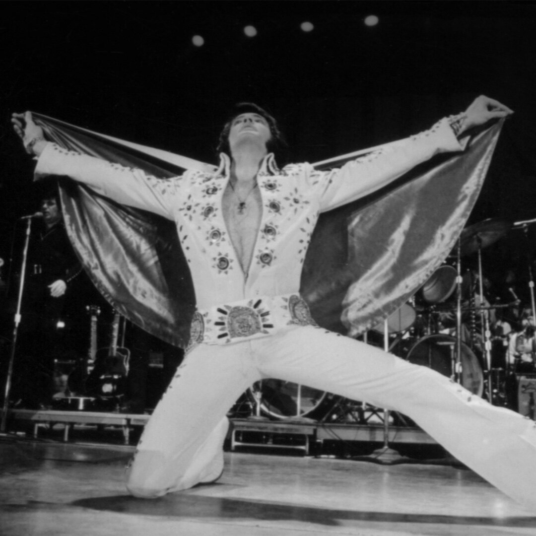 Elvis Presley Dancing