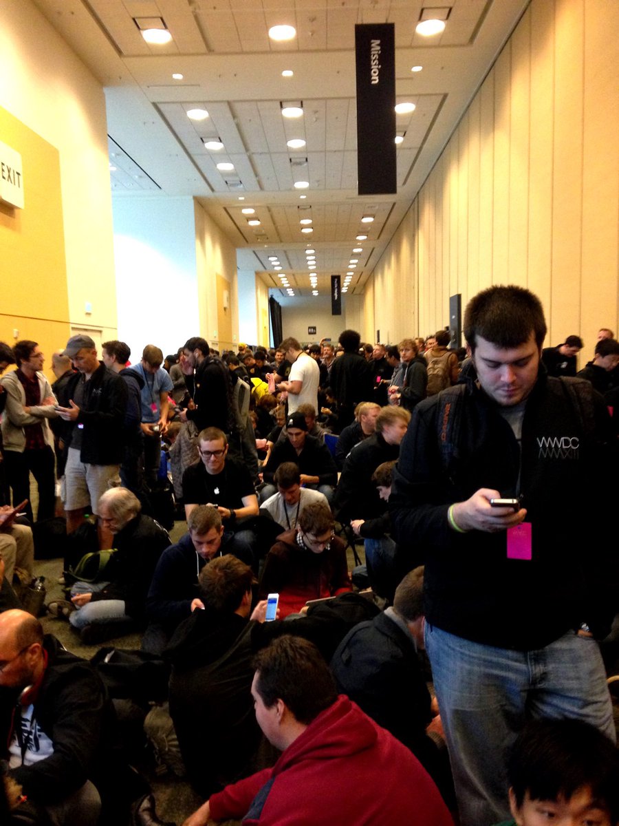 Ari Weinstein on Twitter: "Waiting for keynote to start with @conradev at #WWDC14…