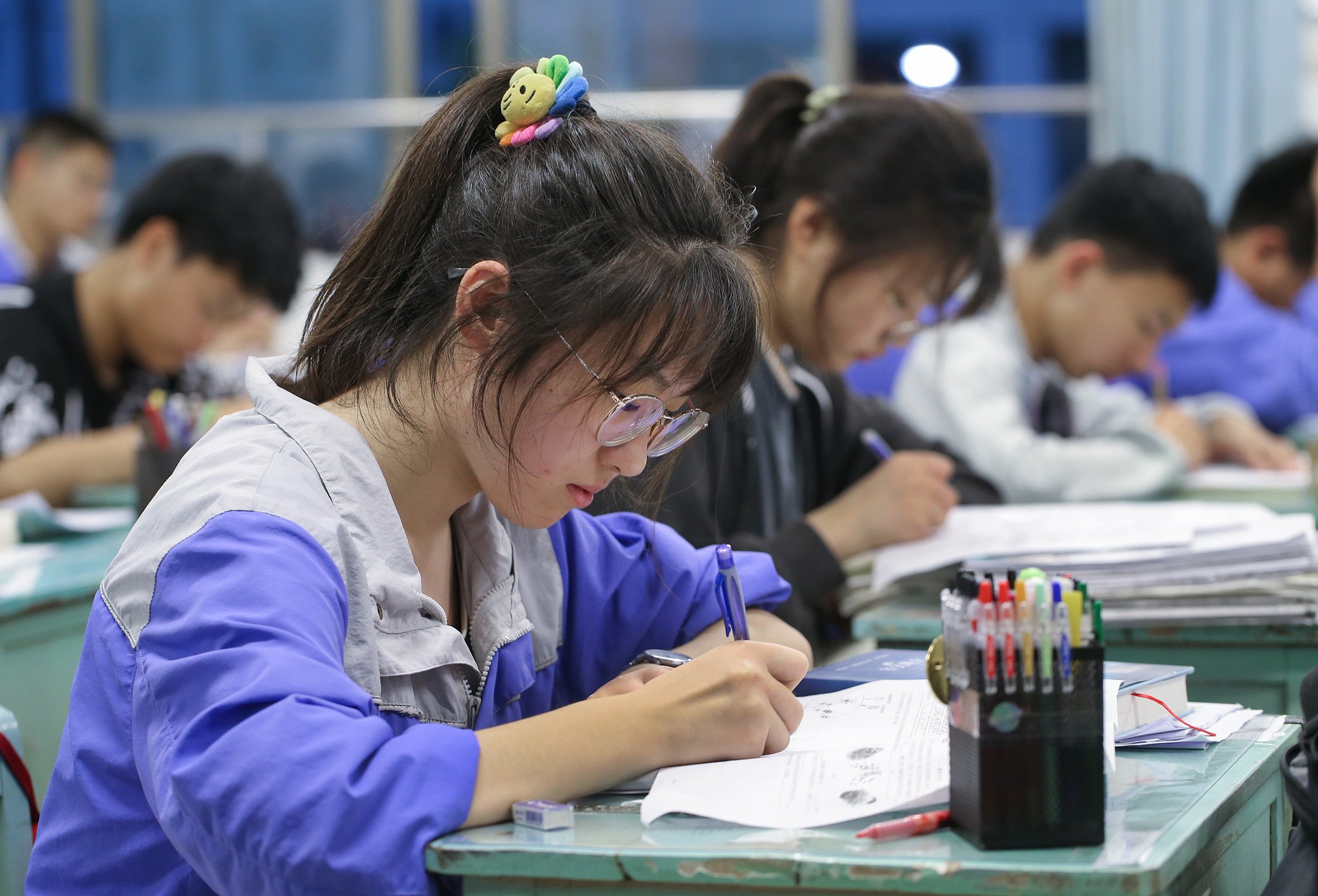 Chinese Students Studying