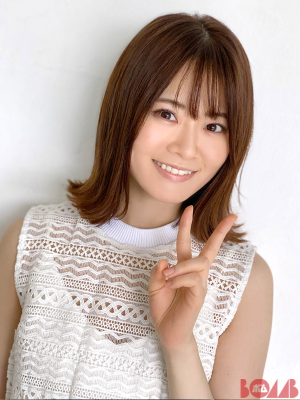 BOMB編集部 on Twitter: "【BOMB7月号本日発売】 #乃木坂46 表紙＆巻頭特集③ アンダー曲のセンターに選ばれた #山崎怜奈 もボム初ソログラビアを。いつもとはまた違う ...