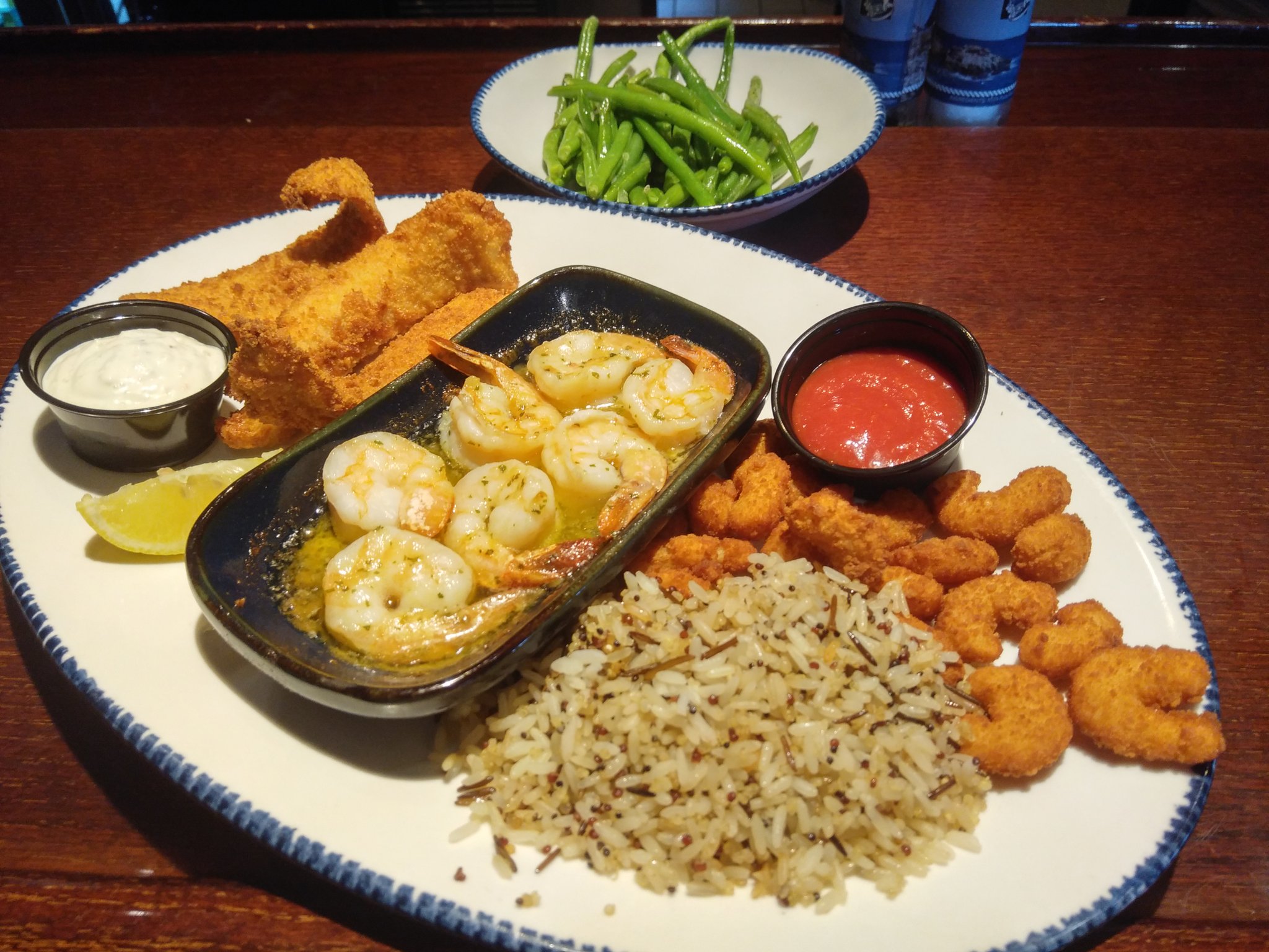 Red Lobster Seafood Platter