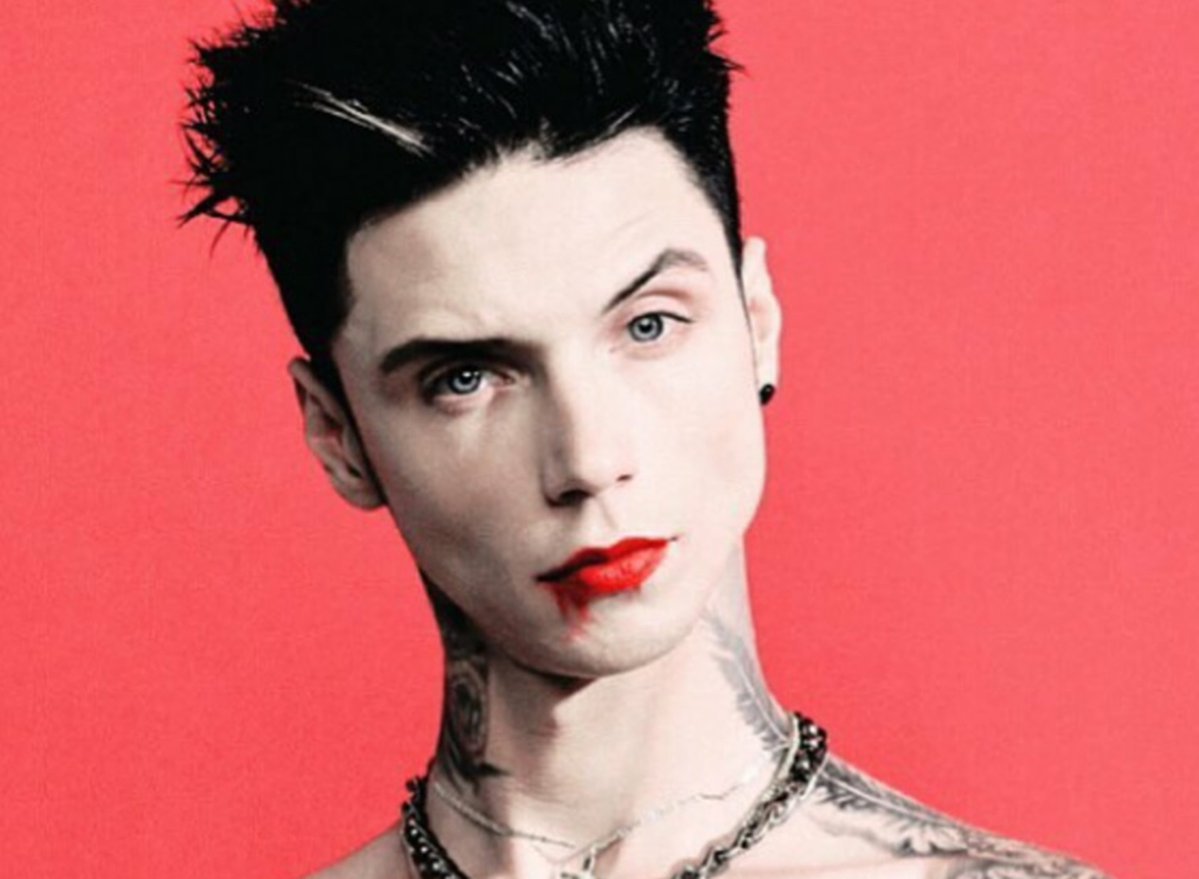 Andy Biersack With Makeup