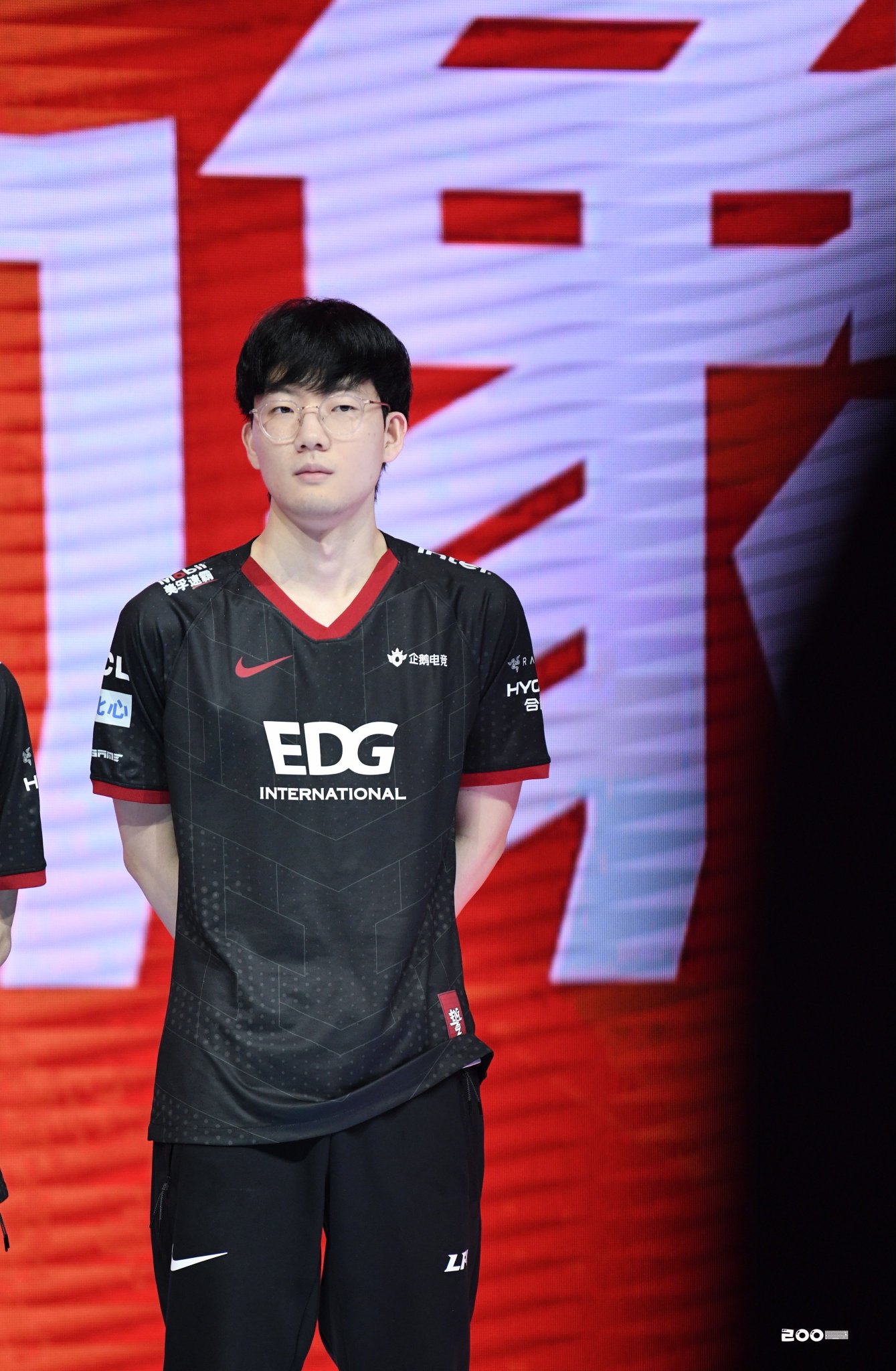 ㄹㅇㅇ on Twitter: "210609 EDG vs. BLG 안녕하세용 🙋🏻 #바이퍼 #Viper #박도현 https://t.co/jKDbpndWj0" / Twitter