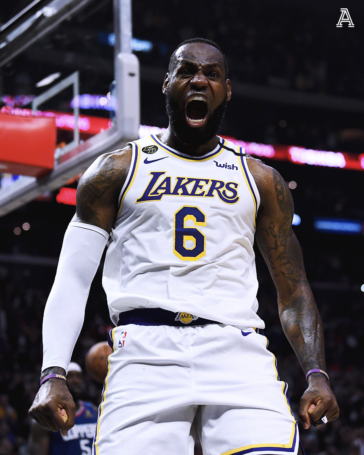 Lebron James Yelling Vs Lakers